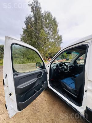 White Peugeot Partner 2004 in Riga, with an engine capacity of 1.80 L and mileage of 180 thousand km for 2000 €, photo 7 on AUTOMOTO.COM.LV