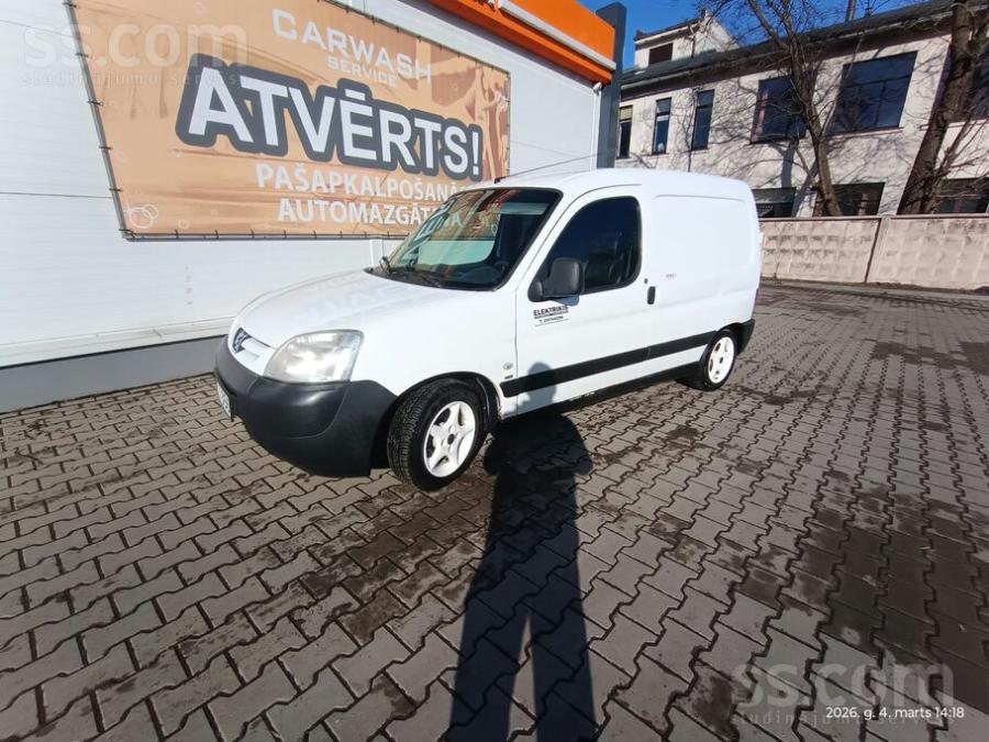 Balts Peugeot Partner 2007 Limbaži, ar dzinēja tilpumu 1.60 L un nobraukumu 449 tūkst. km par 700 €, foto 1 vietnē AUTOMOTO.COM.LV