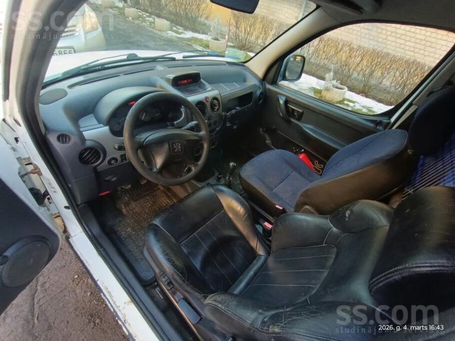 Balts Peugeot Partner 2007 Limbaži, ar dzinēja tilpumu 1.60 L un nobraukumu 449 tūkst. km par 700 €, foto 3 vietnē AUTOMOTO.COM.LV