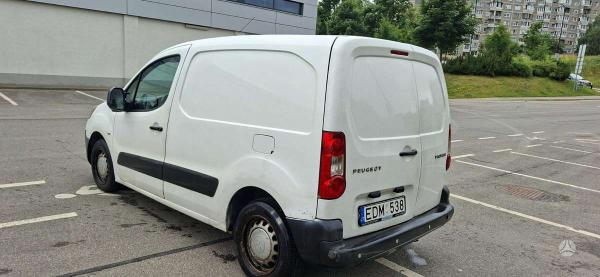Balts Peugeot Partner 2009 Viļņa, ar dzinēja tilpumu 1.60 L un nobraukumu 338 tūkst. km par 500 €, foto 5 vietnē AUTOMOTO.COM.LV