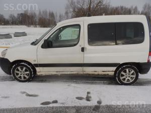 White Peugeot Partner 2010 in Riga, with an engine capacity of 1.40 L and mileage of 310 thousand km for 600 €, photo 3 on AUTOMOTO.COM.LV