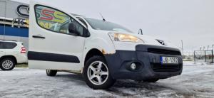 White Peugeot Partner 2010 in Riga, with an engine capacity of 1.60 L and mileage of 243 thousand km for 1950 €, photo 28 on AUTOMOTO.COM.LV