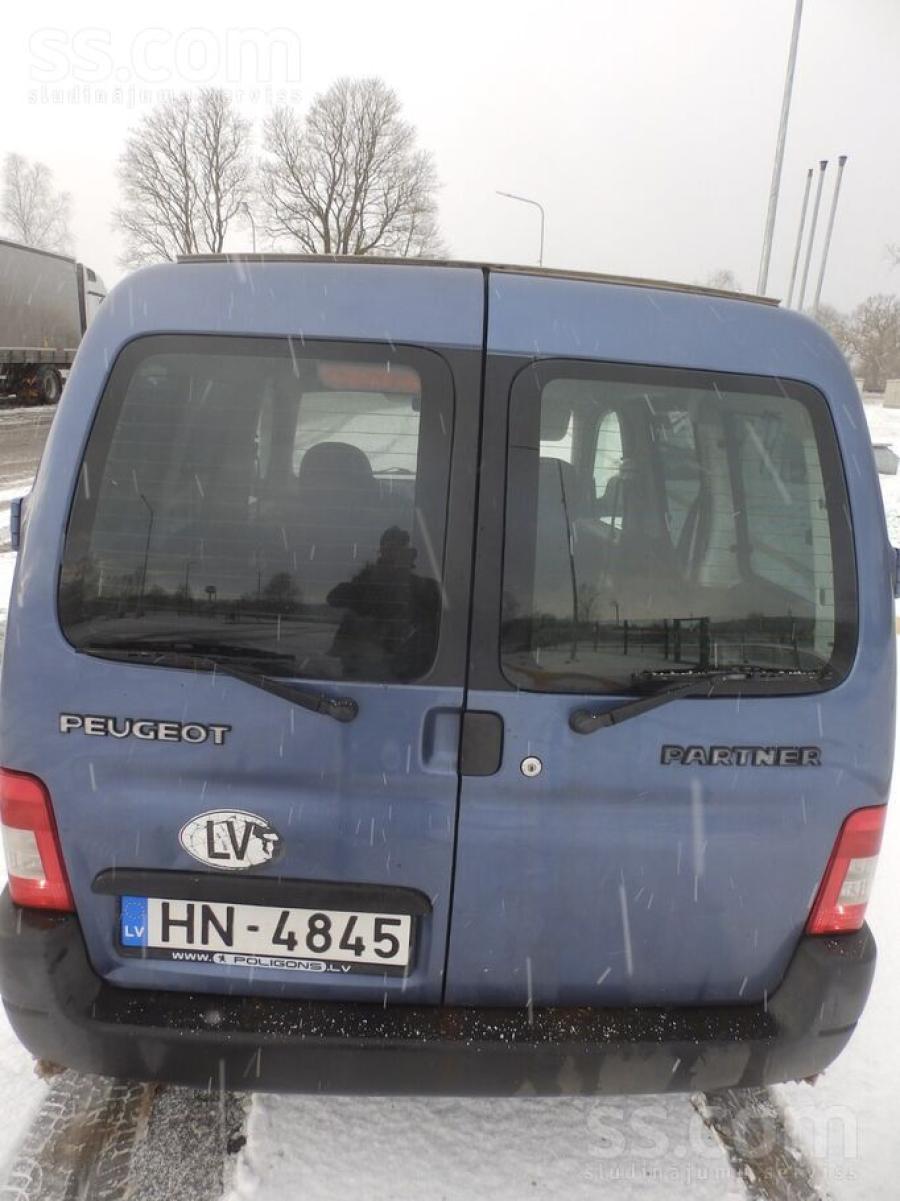 Balts Peugeot Partner 2010 Rīga, ar dzinēja tilpumu 1.40 L un nobraukumu 311 tūkst. km par 350 €, foto 7 vietnē AUTOMOTO.COM.LV