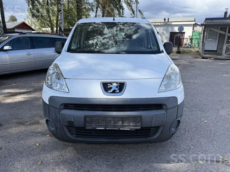 Balts Peugeot Partner 2011 Rīga, ar dzinēja tilpumu 1.60 L un nobraukumu 0 tūkst. km par 1300 €, foto 1 vietnē AUTOMOTO.COM.LV