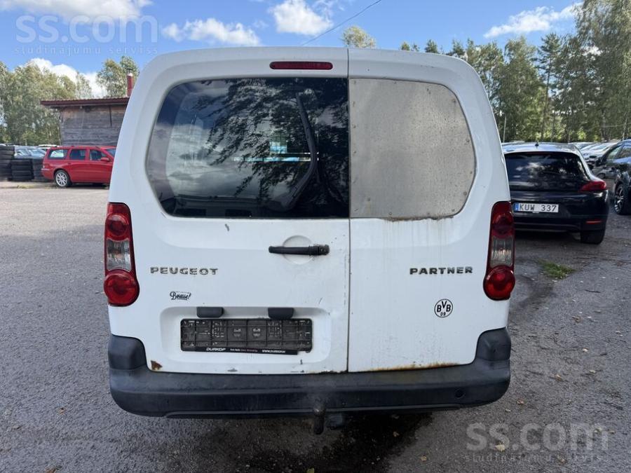 Balts Peugeot Partner 2011 Rīga, ar dzinēja tilpumu 1.60 L un nobraukumu 0 tūkst. km par 1300 €, foto 5 vietnē AUTOMOTO.COM.LV