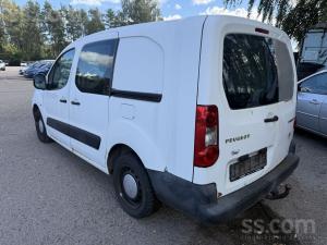 Balts Peugeot Partner 2011 Rīga, ar dzinēja tilpumu 1.60 L un nobraukumu 0 tūkst. km par 1300 €, foto 6 vietnē AUTOMOTO.COM.LV