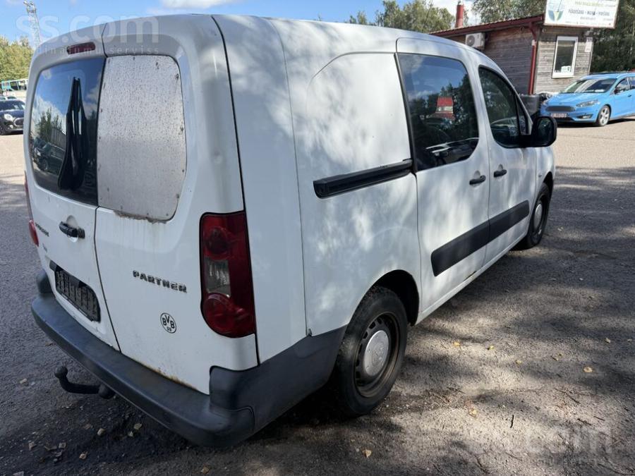 Balts Peugeot Partner 2011 Rīga, ar dzinēja tilpumu 1.60 L un nobraukumu 0 tūkst. km par 1300 €, foto 7 vietnē AUTOMOTO.COM.LV
