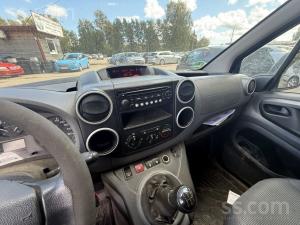 Balts Peugeot Partner 2011 Rīga, ar dzinēja tilpumu 1.60 L un nobraukumu 0 tūkst. km par 1300 €, foto 13 vietnē AUTOMOTO.COM.LV