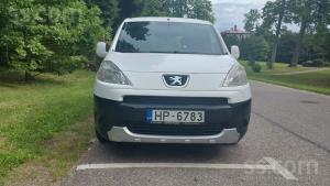 Balts Peugeot Partner 2011 Alūksne, ar dzinēja tilpumu 1.60 L un nobraukumu 0 tūkst. km par 1950 €, foto 4 vietnē AUTOMOTO.COM.LV