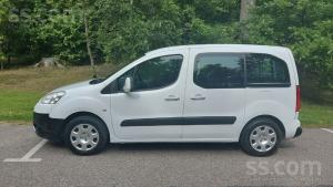 Balts Peugeot Partner 2011 Alūksne, ar dzinēja tilpumu 1.60 L un nobraukumu 0 tūkst. km par 1950 €, foto 10 vietnē AUTOMOTO.COM.LV