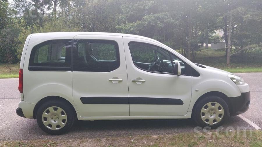 Balts Peugeot Partner 2011 Alūksne, ar dzinēja tilpumu 1.60 L un nobraukumu 0 tūkst. km par 1950 €, foto 11 vietnē AUTOMOTO.COM.LV
