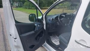 Balts Peugeot Partner 2011 Alūksne, ar dzinēja tilpumu 1.60 L un nobraukumu 0 tūkst. km par 1950 €, foto 12 vietnē AUTOMOTO.COM.LV