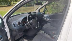 Balts Peugeot Partner 2011 Alūksne, ar dzinēja tilpumu 1.60 L un nobraukumu 0 tūkst. km par 1950 €, foto 14 vietnē AUTOMOTO.COM.LV