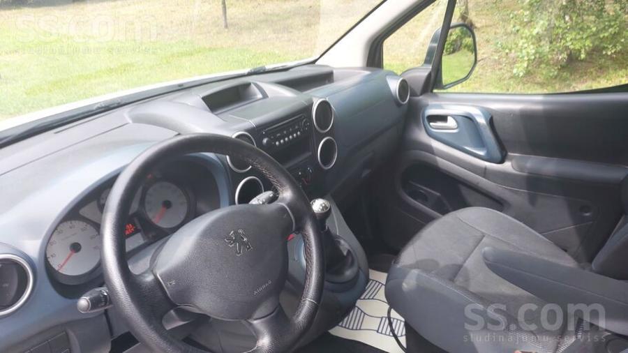 Balts Peugeot Partner 2011 Alūksne, ar dzinēja tilpumu 1.60 L un nobraukumu 0 tūkst. km par 1950 €, foto 15 vietnē AUTOMOTO.COM.LV