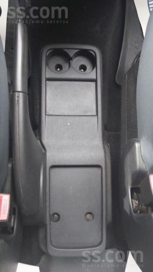 Balts Peugeot Partner 2011 Alūksne, ar dzinēja tilpumu 1.60 L un nobraukumu 0 tūkst. km par 1950 €, foto 21 vietnē AUTOMOTO.COM.LV