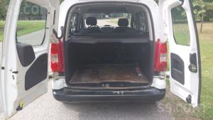 Balts Peugeot Partner 2011 Alūksne, ar dzinēja tilpumu 1.60 L un nobraukumu 0 tūkst. km par 1950 €, foto 26 vietnē AUTOMOTO.COM.LV