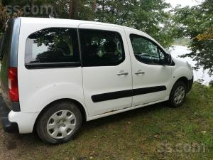 Balts Peugeot Partner 2011 Rīga, ar dzinēja tilpumu 1.60 L un nobraukumu 190 tūkst. km par 3600 €, foto 5 vietnē AUTOMOTO.COM.LV