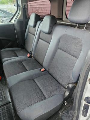 Balts Peugeot Partner 2011 Rīga, ar dzinēja tilpumu 1.60 L un nobraukumu 264 tūkst. km par 2300 €, foto 3 vietnē AUTOMOTO.COM.LV