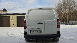 White Peugeot Partner 2012 in Riga, with an engine capacity of 1.60 L and mileage of 187 thousand km for 3600 €, photo 5 on AUTOMOTO.COM.LV