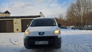 White Peugeot Partner 2012 in Riga, with an engine capacity of 1.60 L and mileage of 187 thousand km for 3600 €, photo 11 on AUTOMOTO.COM.LV
