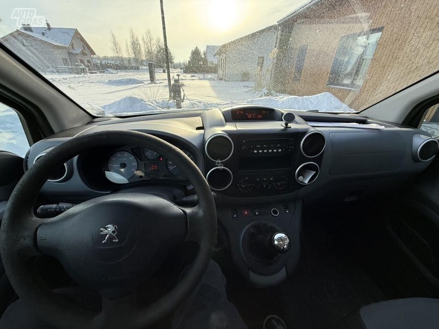 Balts Peugeot Partner 2012 Klaipėda, ar dzinēja tilpumu 1.60 L un nobraukumu 154 tūkst. km par 3100 €, foto 12 vietnē AUTOMOTO.COM.LV