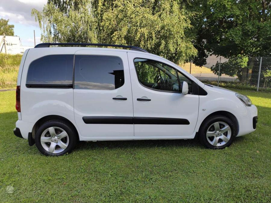 Balts Peugeot Partner 2012 Pakruojis, ar dzinēja tilpumu 1.60 L un nobraukumu 188 tūkst. km par 4450 €, foto 9 vietnē AUTOMOTO.COM.LV
