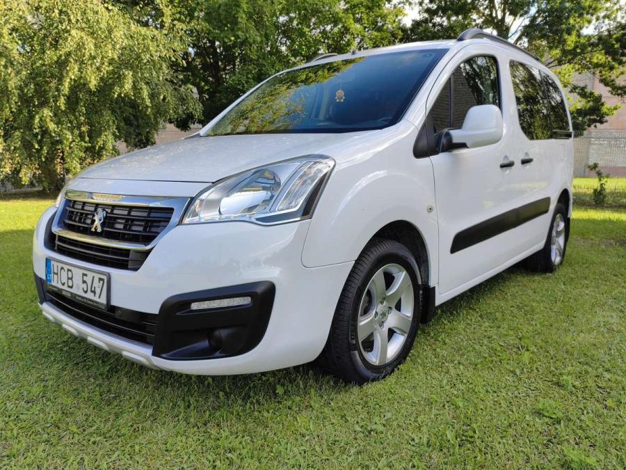 Balts Peugeot Partner 2012 Pakruojis, ar dzinēja tilpumu 1.60 L un nobraukumu 188 tūkst. km par 4450 €, foto 11 vietnē AUTOMOTO.COM.LV