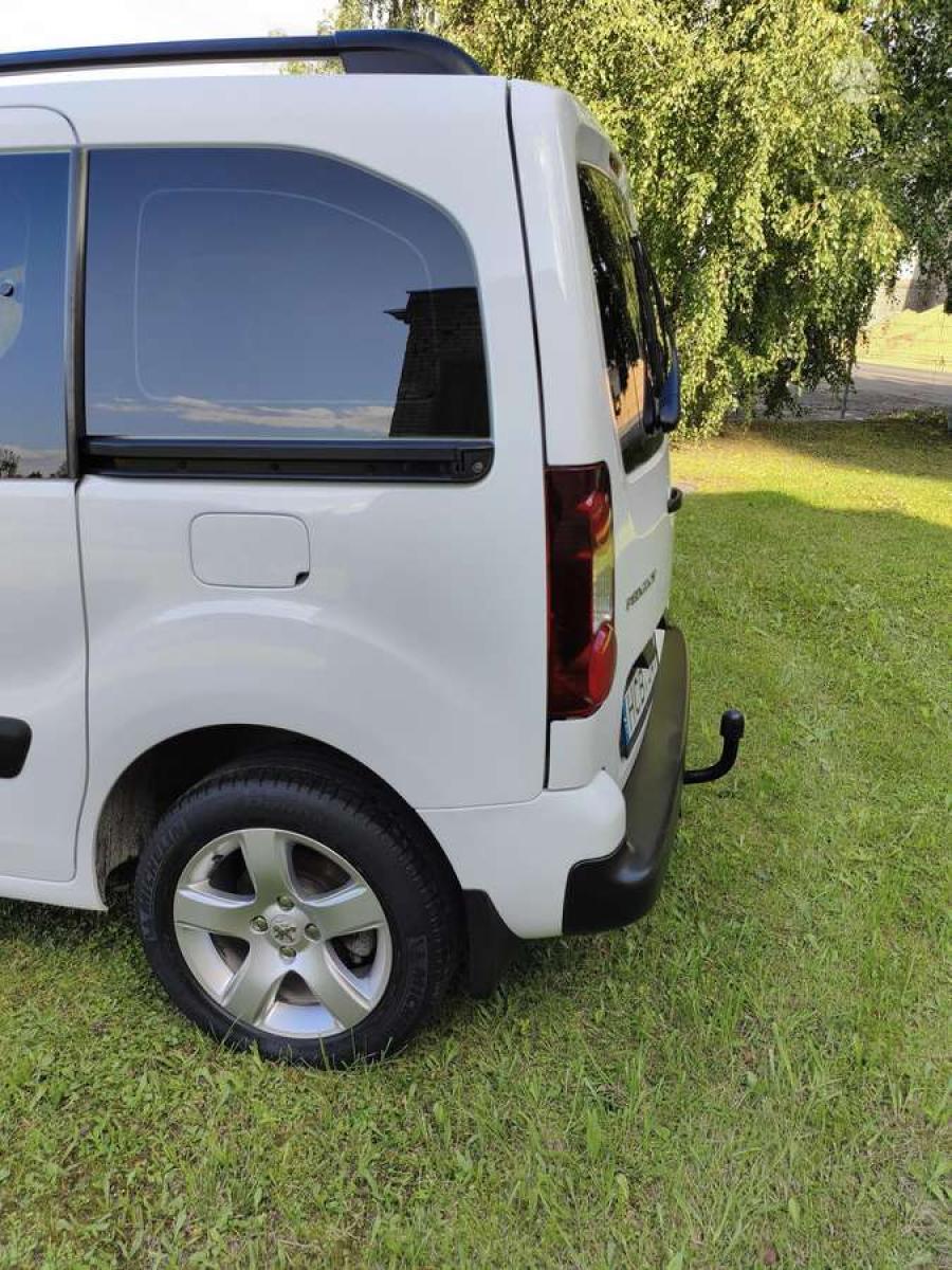 Balts Peugeot Partner 2012 Pakruojis, ar dzinēja tilpumu 1.60 L un nobraukumu 188 tūkst. km par 4450 €, foto 13 vietnē AUTOMOTO.COM.LV