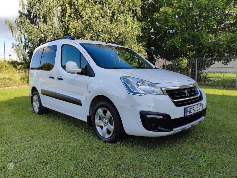 Balts Peugeot Partner 2012 Pakruojis, ar dzinēja tilpumu 1.60 L un nobraukumu 188 tūkst. km par 4450 €, foto 17 vietnē AUTOMOTO.COM.LV
