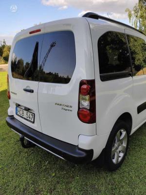 Balts Peugeot Partner 2012 Pakruojis, ar dzinēja tilpumu 1.60 L un nobraukumu 188 tūkst. km par 4450 €, foto 18 vietnē AUTOMOTO.COM.LV