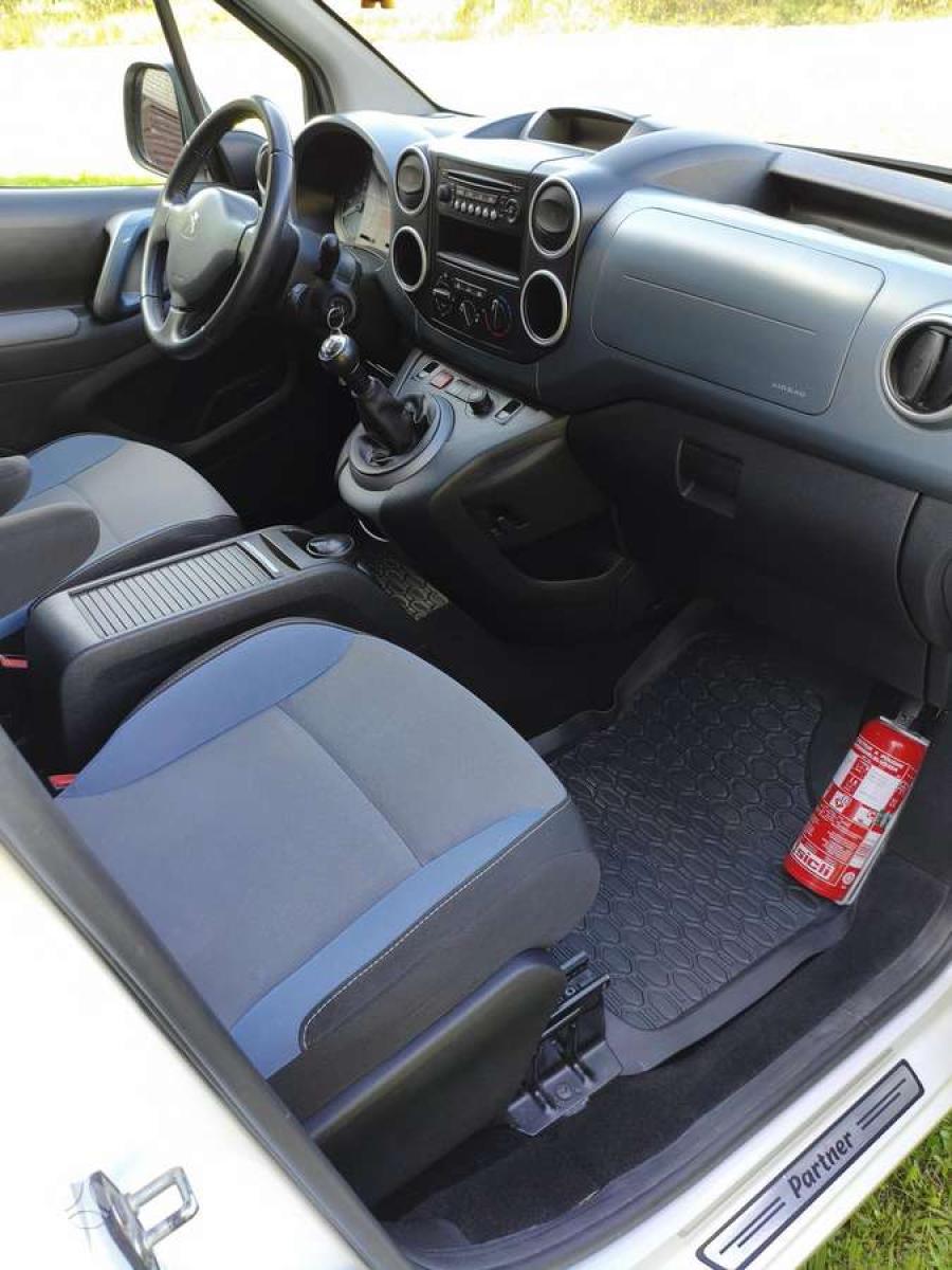 Balts Peugeot Partner 2012 Pakruojis, ar dzinēja tilpumu 1.60 L un nobraukumu 188 tūkst. km par 4450 €, foto 22 vietnē AUTOMOTO.COM.LV