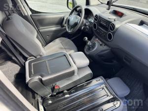 Balts Peugeot Partner 2013 Rīga, ar dzinēja tilpumu 1.60 L un nobraukumu 221 tūkst. km par 2500 €, foto 7 vietnē AUTOMOTO.COM.LV