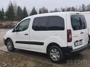 Balts Peugeot Partner 2014 Jelgava, ar dzinēja tilpumu 1.60 L un nobraukumu 322 tūkst. km par 2900 €, foto 7 vietnē AUTOMOTO.COM.LV