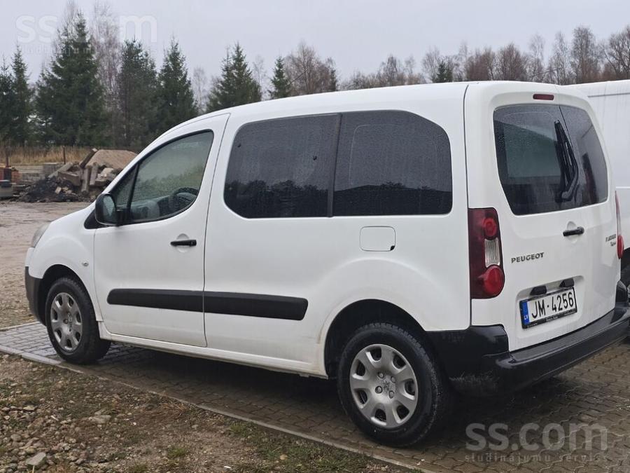 Balts Peugeot Partner 2014 Jelgava, ar dzinēja tilpumu 1.60 L un nobraukumu 322 tūkst. km par 2900 €, foto 7 vietnē AUTOMOTO.COM.LV