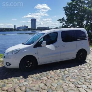 Balts Peugeot Partner 2014 Rīga, ar dzinēja tilpumu 1.50 L un nobraukumu 245 tūkst. km par 5500 €, foto 6 vietnē AUTOMOTO.COM.LV