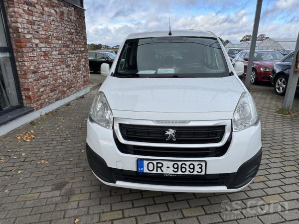 Balts Peugeot Partner 2015 Talsi, ar dzinēja tilpumu 1.60 L un nobraukumu 227 tūkst. km par 5000 €, foto 3 vietnē AUTOMOTO.COM.LV