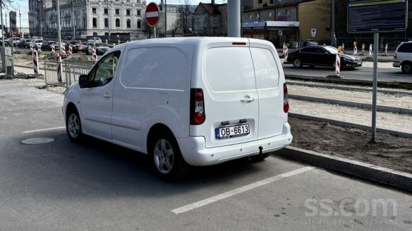 Balts Peugeot Partner 2016 Rīga, ar dzinēja tilpumu 1.60 L un nobraukumu 197 tūkst. km par 4850 €, foto 2 vietnē AUTOMOTO.COM.LV
