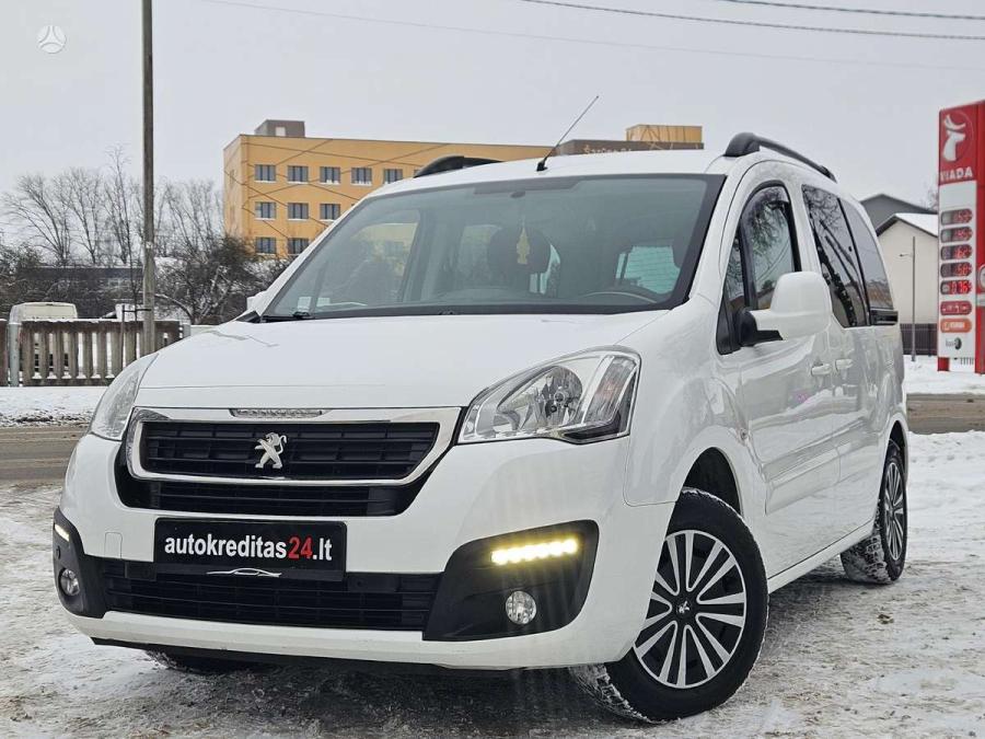 White Peugeot Partner 2016 in Siauliai, with an engine capacity of 1.60 L and mileage of 206 thousand km for 5950 €, photo 1 on AUTOMOTO.COM.LV