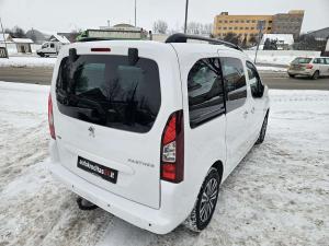 White Peugeot Partner 2016 in Siauliai, with an engine capacity of 1.60 L and mileage of 206 thousand km for 5950 €, photo 7 on AUTOMOTO.COM.LV