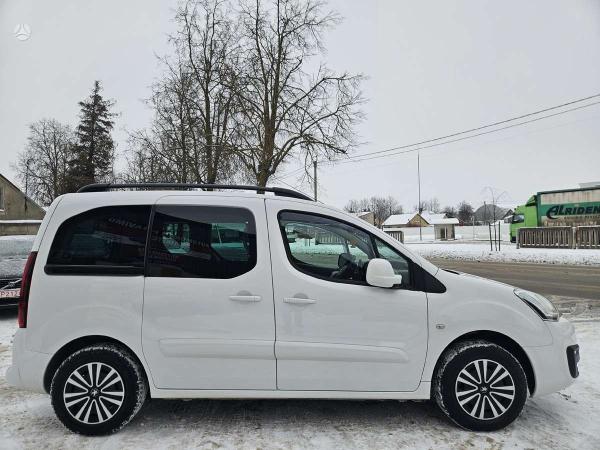 White Peugeot Partner 2016 in Siauliai, with an engine capacity of 1.60 L and mileage of 206 thousand km for 5950 €, photo 9 on AUTOMOTO.COM.LV