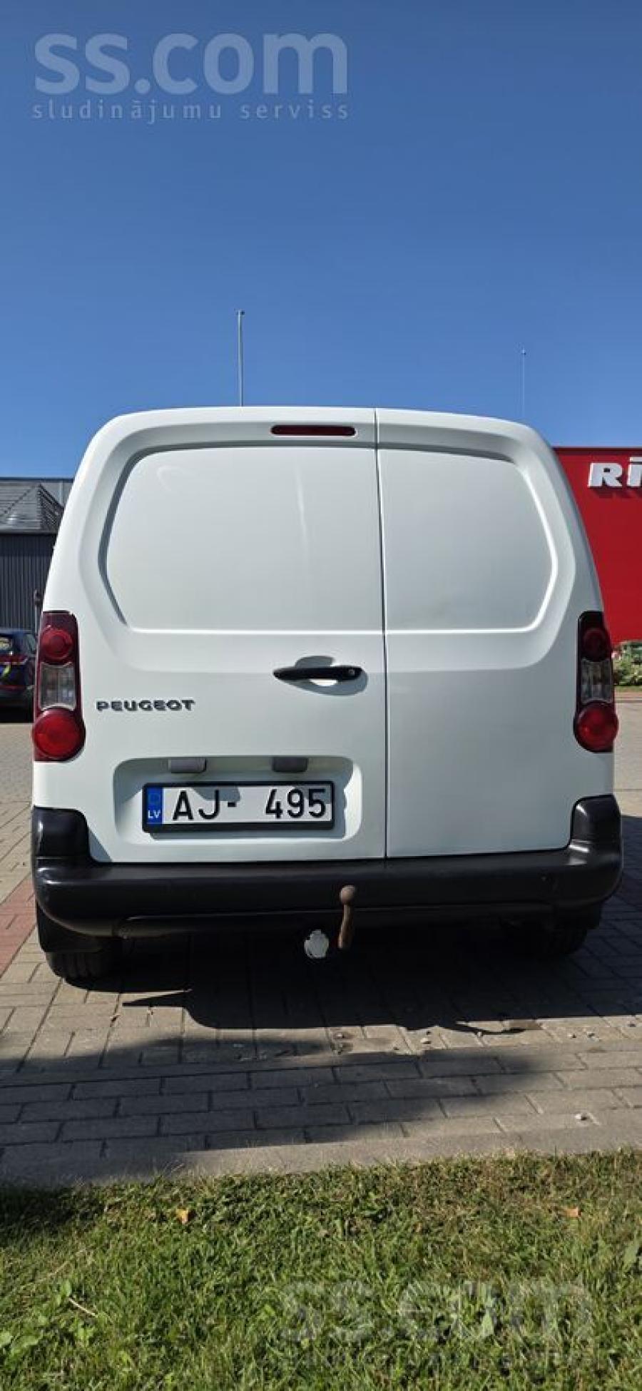 Balts Peugeot Partner 2017 Jelgava, ar dzinēja tilpumu 1.60 L un nobraukumu 295 tūkst. km par 4500 €, foto 4 vietnē AUTOMOTO.COM.LV