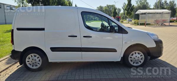 Balts Peugeot Partner 2017 Jelgava, ar dzinēja tilpumu 1.60 L un nobraukumu 295 tūkst. km par 4500 €, foto 4 vietnē AUTOMOTO.COM.LV