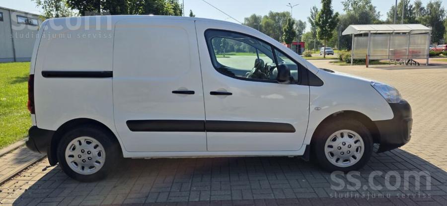 Balts Peugeot Partner 2017 Jelgava, ar dzinēja tilpumu 1.60 L un nobraukumu 295 tūkst. km par 4500 €, foto 5 vietnē AUTOMOTO.COM.LV