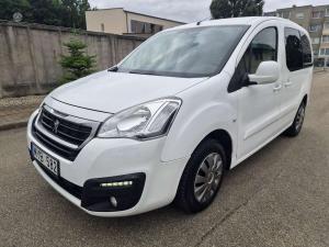 Balts Peugeot Partner 2017 Mažeikiai, ar dzinēja tilpumu 1.56 L un nobraukumu 295 tūkst. km par 3650 €, foto  vietnē AUTOMOTO.COM.LV
