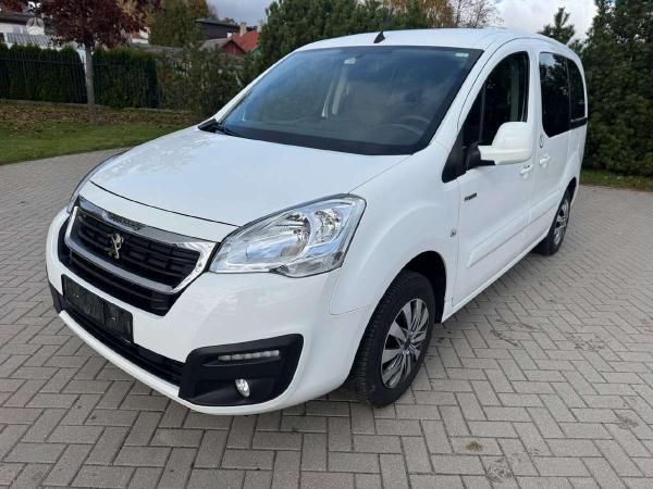 Balts Peugeot Partner 2018 Klaipėda, ar dzinēja tilpumu 0.00 L un nobraukumu 68 tūkst. km par 7502 €, foto 2 vietnē AUTOMOTO.COM.LV