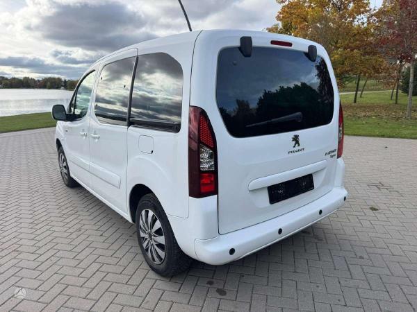 Balts Peugeot Partner 2018 Klaipėda, ar dzinēja tilpumu 0.00 L un nobraukumu 68 tūkst. km par 7502 €, foto 3 vietnē AUTOMOTO.COM.LV