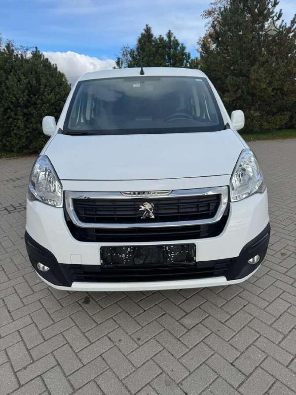 Balts Peugeot Partner 2018 Klaipėda, ar dzinēja tilpumu 0.00 L un nobraukumu 68 tūkst. km par 7502 €, foto 5 vietnē AUTOMOTO.COM.LV
