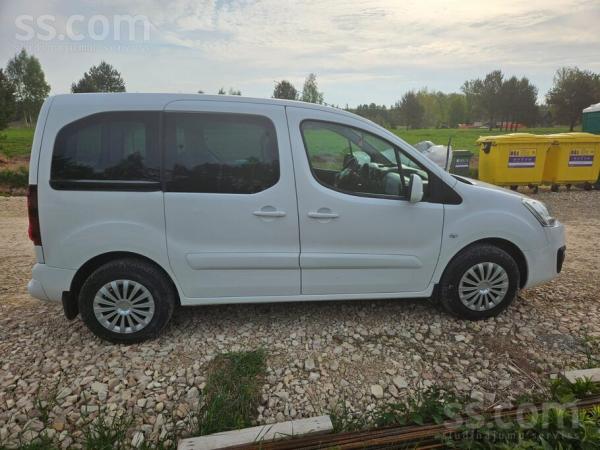 Белый Пежо Partner 2018 в Рига, объемом двигателя 1.60 л и пробегом 122 тыс. км за 5900 €, фото 5 на AUTOMOTO.COM.LV
