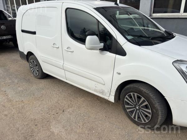 Balts Peugeot Partner 2018 Jēkabpils, ar dzinēja tilpumu 1.60 L un nobraukumu 138 tūkst. km par 6000 €, foto 7 vietnē AUTOMOTO.COM.LV
