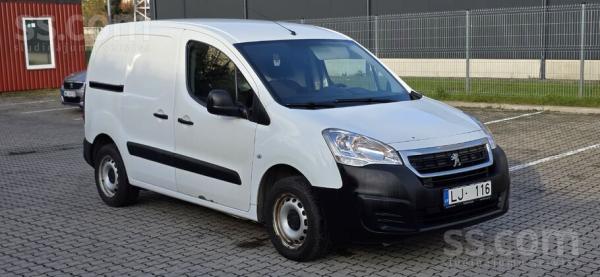 Balts Peugeot Partner 2018 Rīga, ar dzinēja tilpumu 1.60 L un nobraukumu 197 tūkst. km par 5500 €, foto 3 vietnē AUTOMOTO.COM.LV